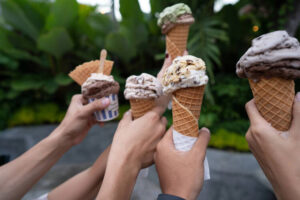 20 Creative Ice Cream Shop Marketing ideas to Attract Customers and ...